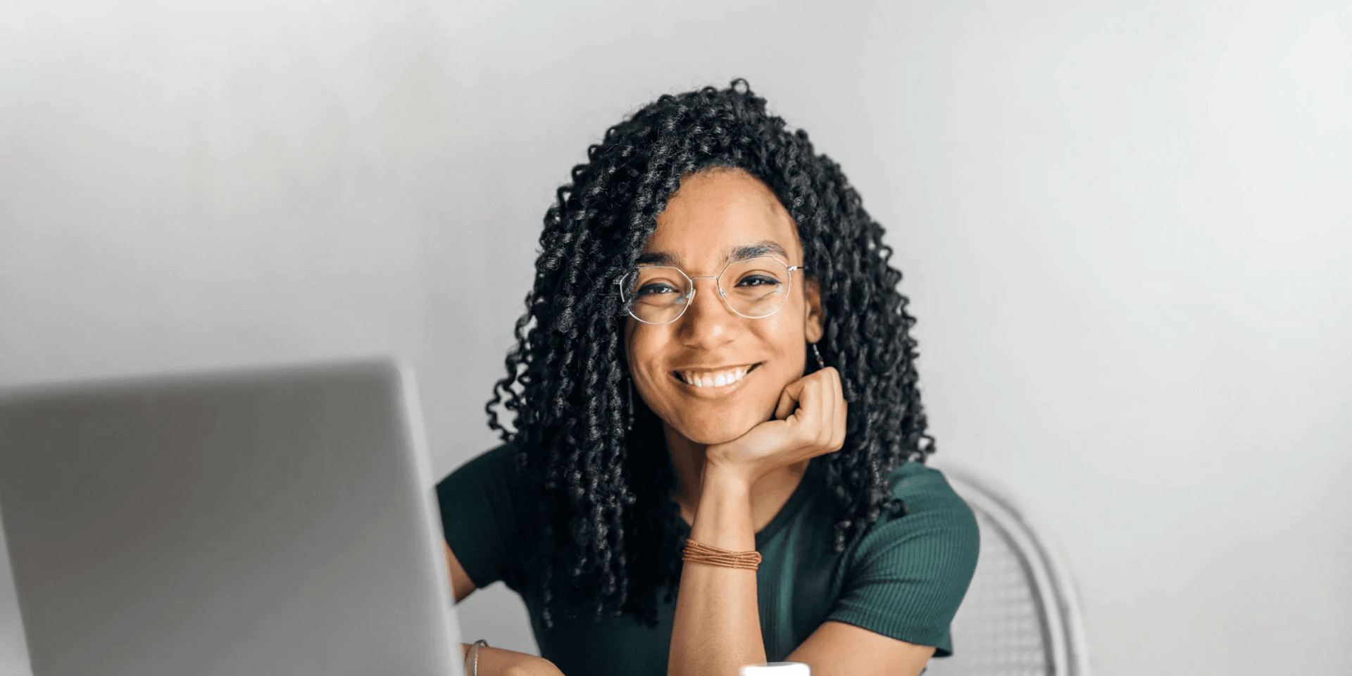 Mid-Year Performance Review Guide: Questions, Tips & Best Practices